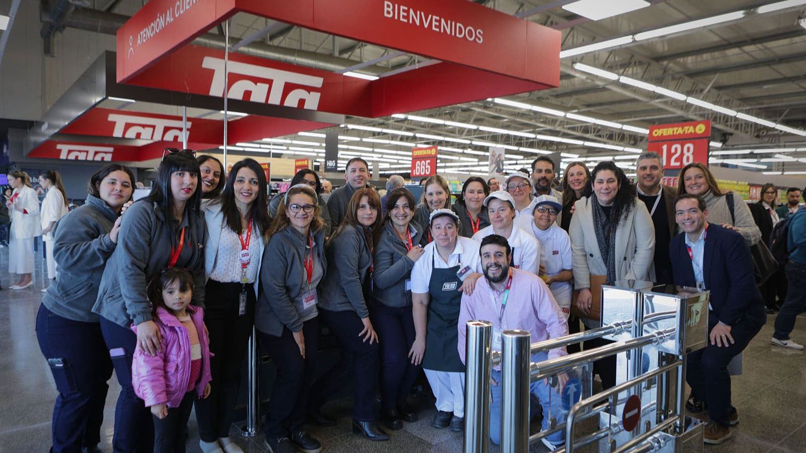 TaTa puso 1 millón de dólares y renovó dos locales en la Costa de Oro