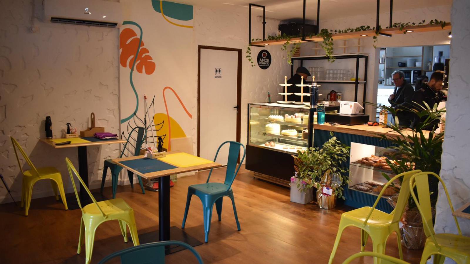 Una propuesta distinta llegó a Shangrilá (Portofino Café abrió frente ...