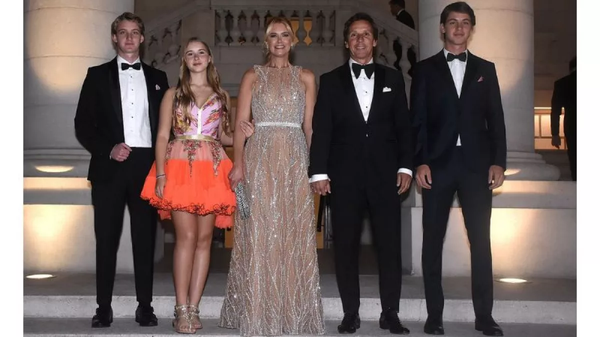 La gala de Valeria Mazza, la filantrópica top model que deslumbró ...